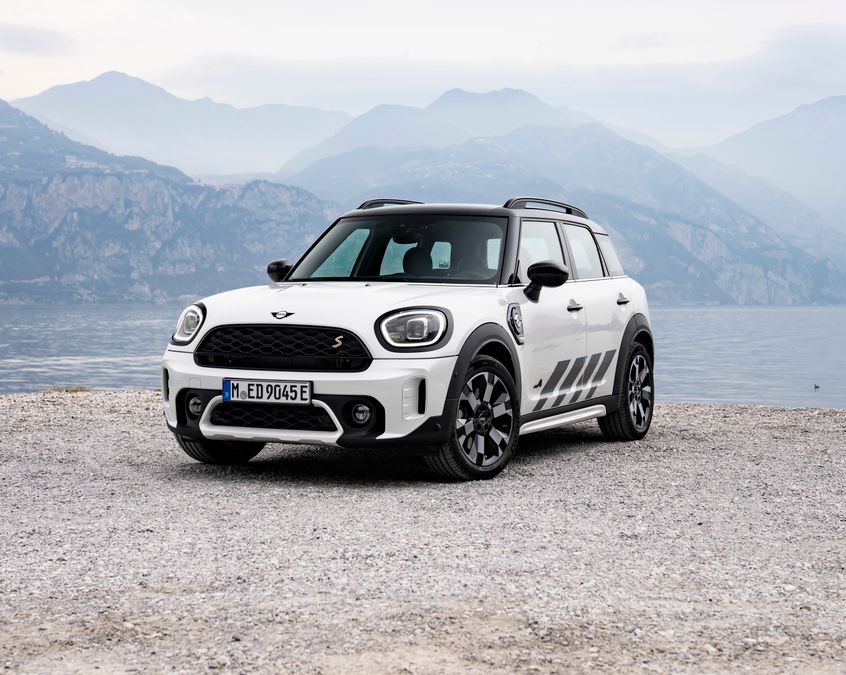 MINI Countryman, test invernali per la versione elettrica. Le foto spia ...