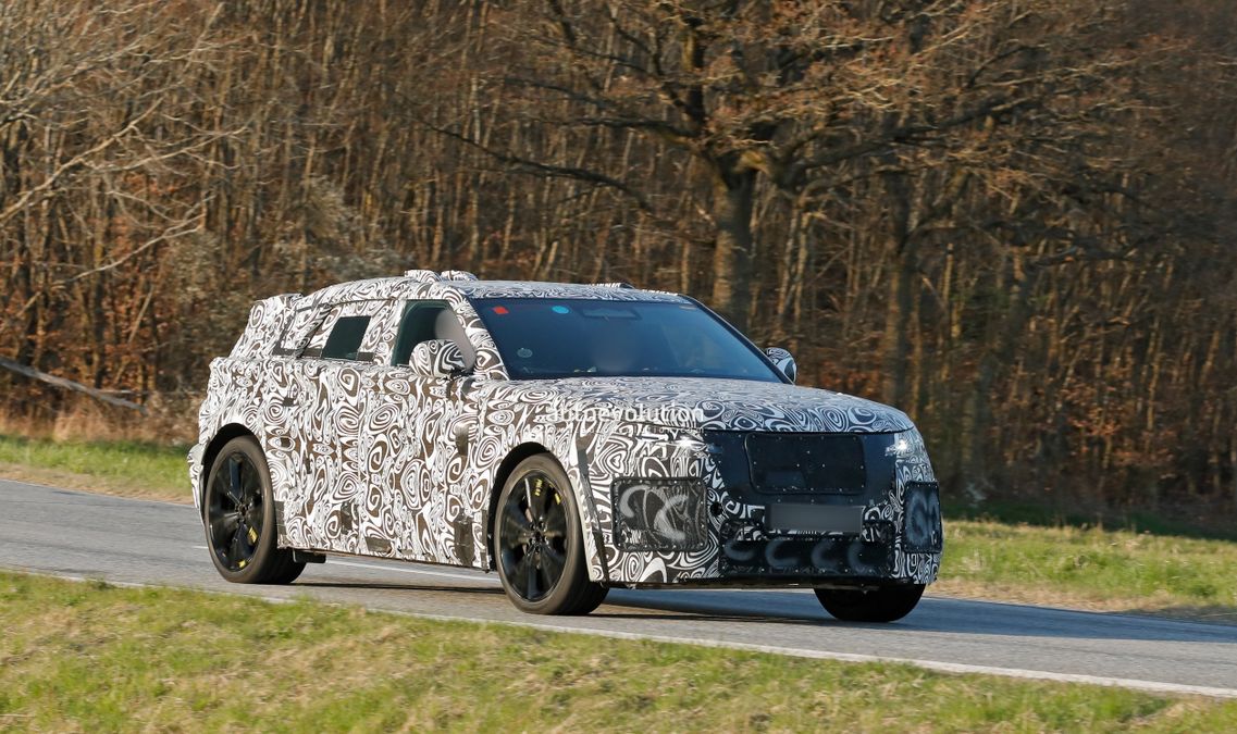 Range Rover Velar EV 2027: pizzicata su strada l'erede elettrica del ...