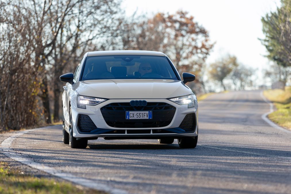 Nuova Audi A3 plug-in: più di 140 km in elettrico, ma il prezzo ...
