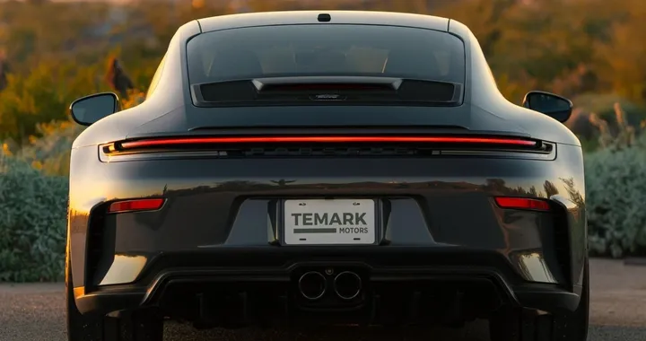 Porsche 911 in edizione limitata, tributo speciale alla Moldavia ...