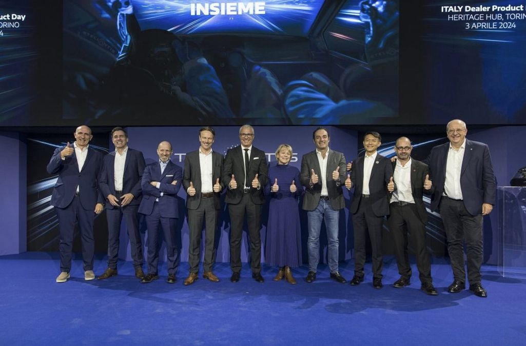 Stellantis ha mostrato in anteprima alle concessionarie 36 novità ...