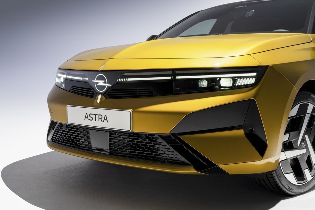 Come funzionano i fari adattivi Intelli-Lux HD della nuova Opel Astra ...