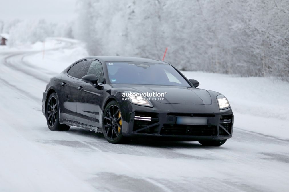 Porsche Panamera 2027, novità in arrivo: prime foto spia del restyling ...