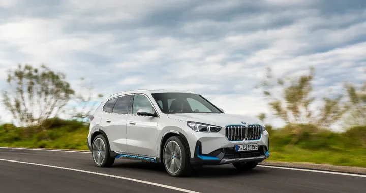 BMW, più autonomia per iX1 e iX2 e motori Euro 7: gli aggiornamenti di ...